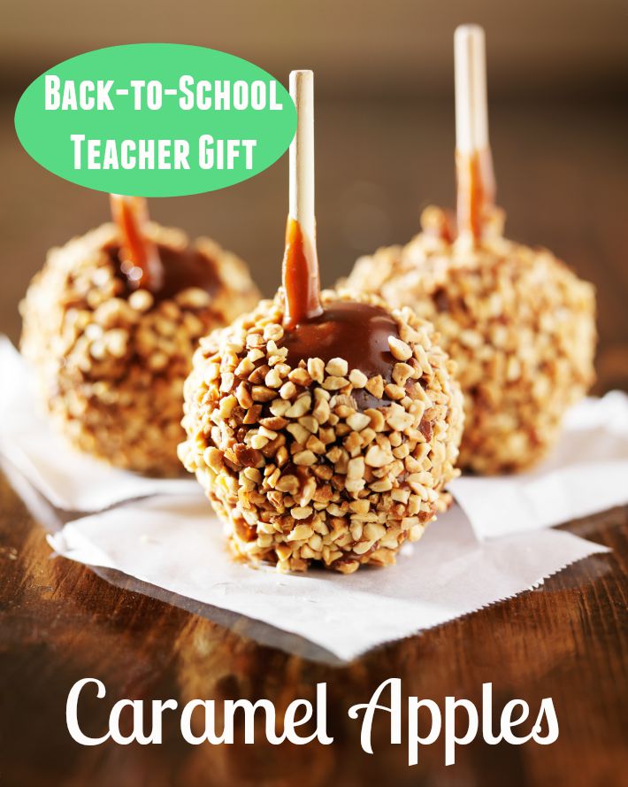 Back-to-School Teacher Gift: Candy Caramel Apples | Craft Buds
